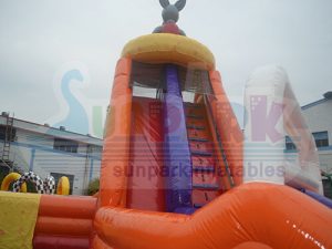 Rat Race Obstacle Course | Figure 8 Fun Inflatable by Sunpark